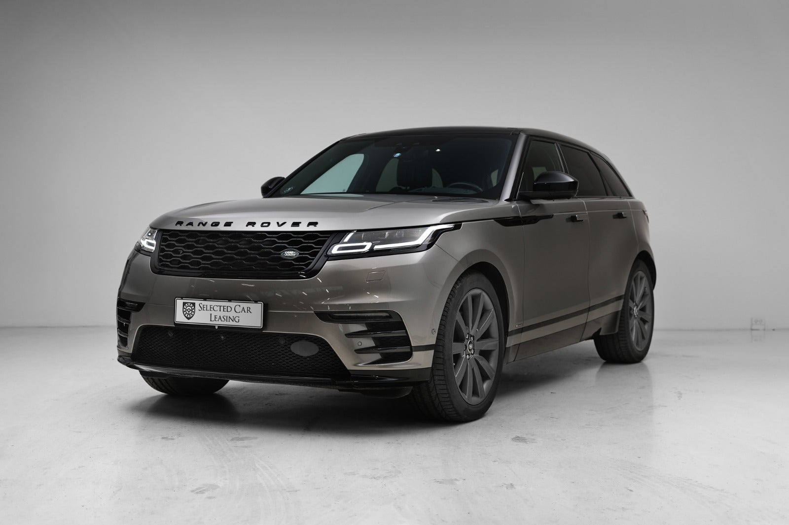 Land Rover Range Rover Velar 3,0 D300 R-Dynamic HSE aut. | Selected Car ...